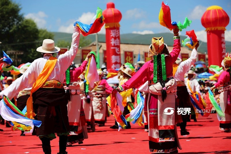 藏族锅庄舞蹈比赛 图片 | 轩视界