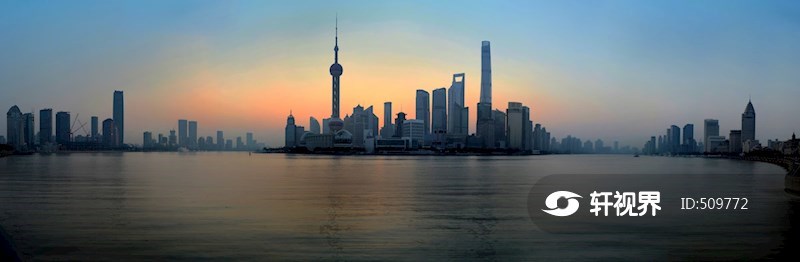 日出时分的上海黄浦江陆家嘴城市全景 图片 | 轩视界